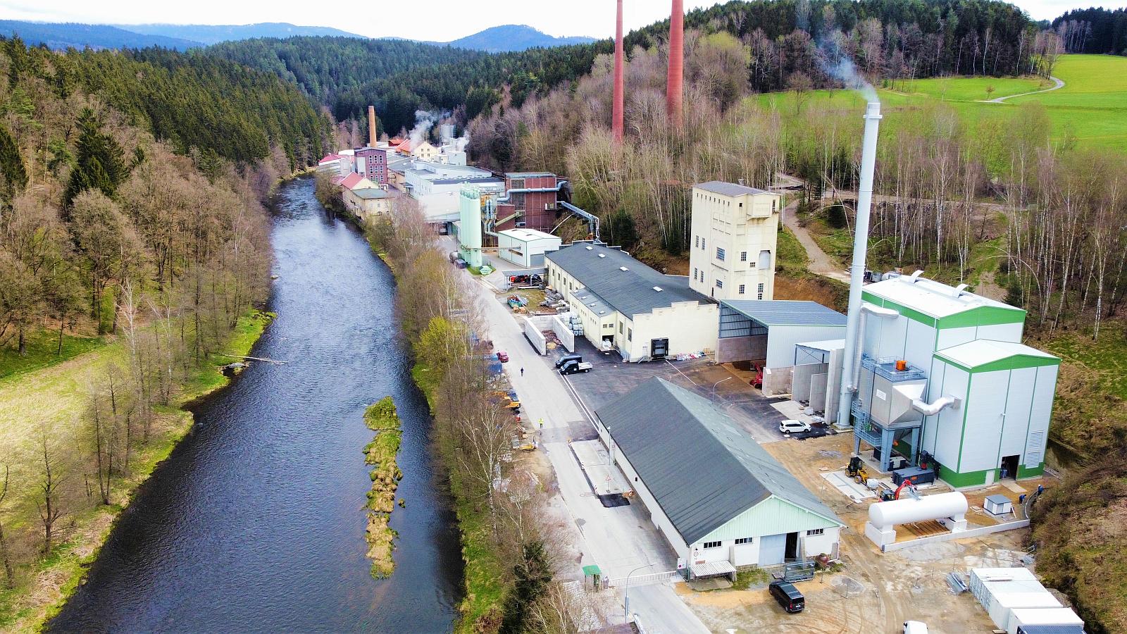 Inbetriebnahme bei Pfleiderer – Umstellung von Kohle auf Holz – AGRO Forst & Energietechnik